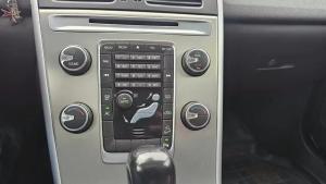 Melns Volvo XC60 2011 Rīga, ar dzinēja tilpumu 2.40 L un nobraukumu 339 tūkst. km par 7650 €, foto 47 vietnē AUTOMOTO.COM.LV