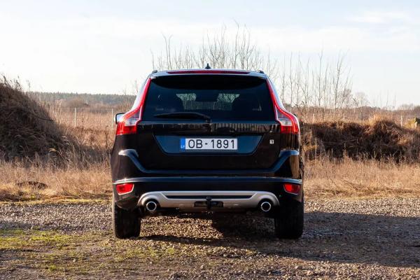 Melns Volvo XC60 2011 Rīga, ar dzinēja tilpumu 2.40 L un nobraukumu 256 tūkst. km par 11995 €, foto 9 vietnē AUTOMOTO.COM.LV