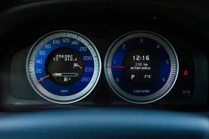 Black Volvo XC60 2011 in Riga, with an engine capacity of 2.40 L and mileage of 256 thousand km for 11995 €, photo 25 on AUTOMOTO.COM.LV