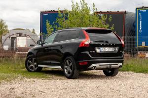 Black Volvo XC60 2011 in Riga, with an engine capacity of 2.00 L and mileage of 316 thousand km for 8495 €, photo 3 on AUTOMOTO.COM.LV