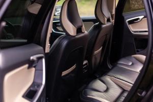 Black Volvo XC60 2011 in Riga, with an engine capacity of 2.00 L and mileage of 316 thousand km for 8495 €, photo 11 on AUTOMOTO.COM.LV