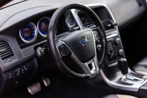 Black Volvo XC60 2011 in Riga, with an engine capacity of 2.00 L and mileage of 316 thousand km for 8495 €, photo 17 on AUTOMOTO.COM.LV