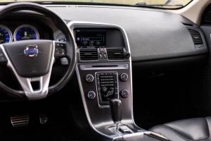 Black Volvo XC60 2011 in Riga, with an engine capacity of 2.00 L and mileage of 316 thousand km for 8495 €, photo 23 on AUTOMOTO.COM.LV