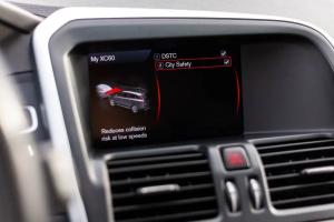 Black Volvo XC60 2011 in Riga, with an engine capacity of 2.00 L and mileage of 316 thousand km for 8495 €, photo 29 on AUTOMOTO.COM.LV