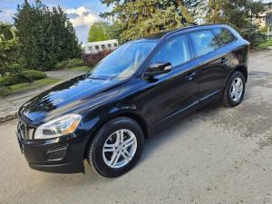 Black Volvo XC60 2011 in Jekabpils, with an engine capacity of 2.40 L and mileage of 329 thousand km for 8990 €, photo  on AUTOMOTO.COM.LV