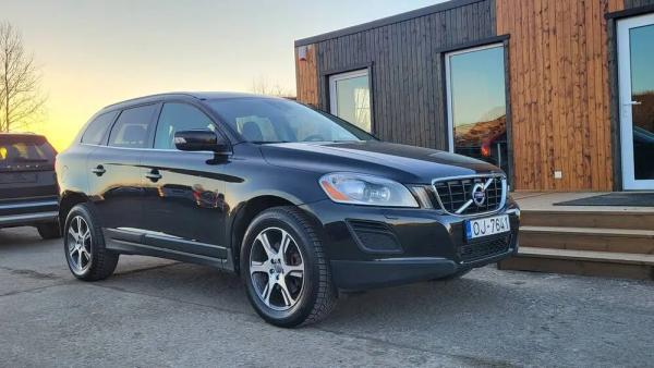 Melns Volvo XC60 2011 Rīga, ar dzinēja tilpumu 2.40 L un nobraukumu 234 tūkst. km par 9990 €, foto 1 vietnē AUTOMOTO.COM.LV