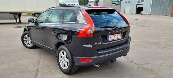 Melns Volvo XC60 2011 Rīga, ar dzinēja tilpumu 2.40 L un nobraukumu 199 tūkst. km par 9600 €, foto 10 vietnē AUTOMOTO.COM.LV
