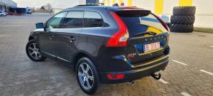 Black Volvo XC60 2011 in Riga, with an engine capacity of 2.40 L and mileage of 247 thousand km for 10200 €, photo 4 on AUTOMOTO.COM.LV