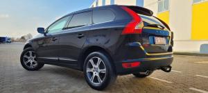 Black Volvo XC60 2011 in Riga, with an engine capacity of 2.40 L and mileage of 247 thousand km for 10200 €, photo 5 on AUTOMOTO.COM.LV