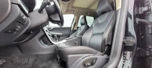 Black Volvo XC60 2011 in Riga, with an engine capacity of 2.40 L and mileage of 247 thousand km for 10200 €, photo 19 on AUTOMOTO.COM.LV