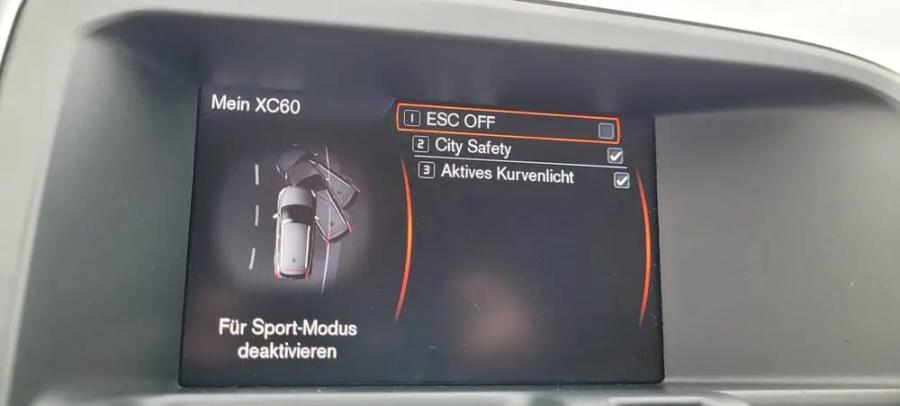 Black Volvo XC60 2011 in Riga, with an engine capacity of 2.40 L and mileage of 247 thousand km for 10200 €, photo 28 on AUTOMOTO.COM.LV