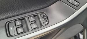Black Volvo XC60 2011 in Riga, with an engine capacity of 2.40 L and mileage of 247 thousand km for 10200 €, photo 30 on AUTOMOTO.COM.LV