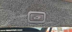 Black Volvo XC60 2011 in Riga, with an engine capacity of 2.40 L and mileage of 247 thousand km for 10200 €, photo 31 on AUTOMOTO.COM.LV