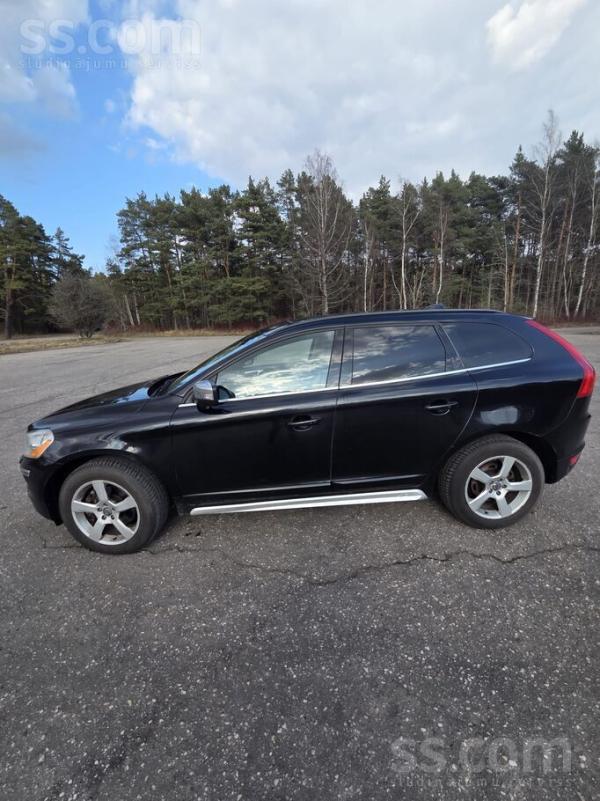 Melns Volvo XC60 2011 Jūrmala, ar dzinēja tilpumu 2.00 L un nobraukumu 252 tūkst. km par 6200 €, foto 3 vietnē AUTOMOTO.COM.LV
