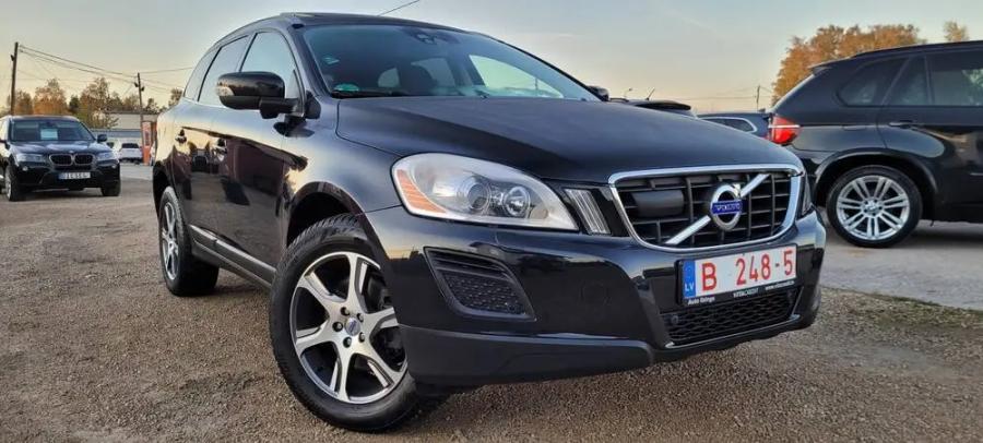 Black Volvo XC60 2011 in Riga, with an engine capacity of 2.40 L and mileage of 222 thousand km for 11900 €, photo 10 on AUTOMOTO.COM.LV