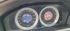 Black Volvo XC60 2011 in Riga, with an engine capacity of 2.40 L and mileage of 222 thousand km for 11900 €, photo 15 on AUTOMOTO.COM.LV