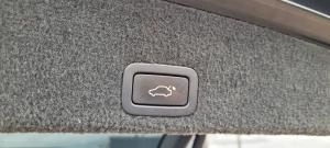 Black Volvo XC60 2011 in Riga, with an engine capacity of 2.40 L and mileage of 222 thousand km for 11900 €, photo 18 on AUTOMOTO.COM.LV