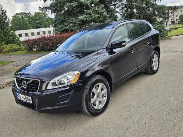 Melns Volvo XC60 2011 Jēkabpils, ar dzinēja tilpumu 2.40 L un nobraukumu 308 tūkst. km par 8400 €, foto 1 vietnē AUTOMOTO.COM.LV