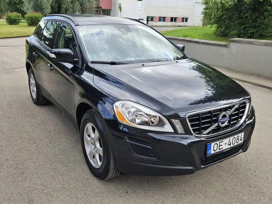 Melns Volvo XC60 2011 Jēkabpils, ar dzinēja tilpumu 2.40 L un nobraukumu 308 tūkst. km par 8400 €, foto 4 vietnē AUTOMOTO.COM.LV
