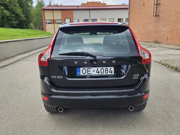 Melns Volvo XC60 2011 Jēkabpils, ar dzinēja tilpumu 2.40 L un nobraukumu 308 tūkst. km par 8400 €, foto 7 vietnē AUTOMOTO.COM.LV
