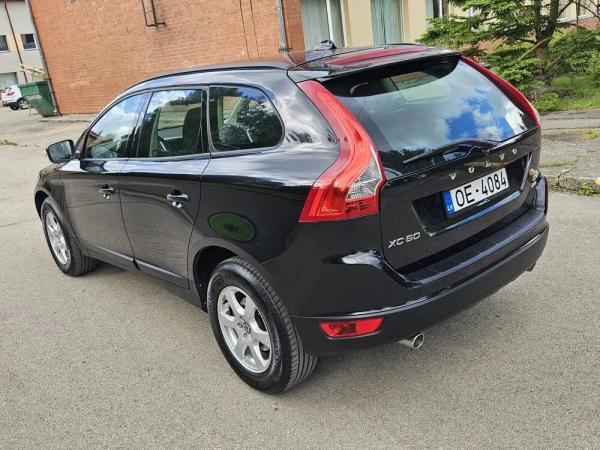 Melns Volvo XC60 2011 Jēkabpils, ar dzinēja tilpumu 2.40 L un nobraukumu 308 tūkst. km par 8400 €, foto 8 vietnē AUTOMOTO.COM.LV