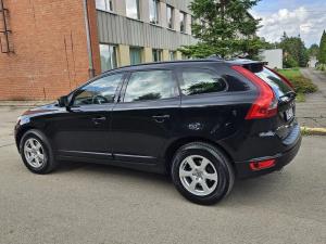 Melns Volvo XC60 2011 Jēkabpils, ar dzinēja tilpumu 2.40 L un nobraukumu 308 tūkst. km par 8400 €, foto 10 vietnē AUTOMOTO.COM.LV