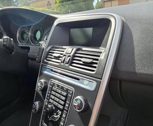 Melns Volvo XC60 2011 Jēkabpils, ar dzinēja tilpumu 2.40 L un nobraukumu 308 tūkst. km par 8400 €, foto 23 vietnē AUTOMOTO.COM.LV