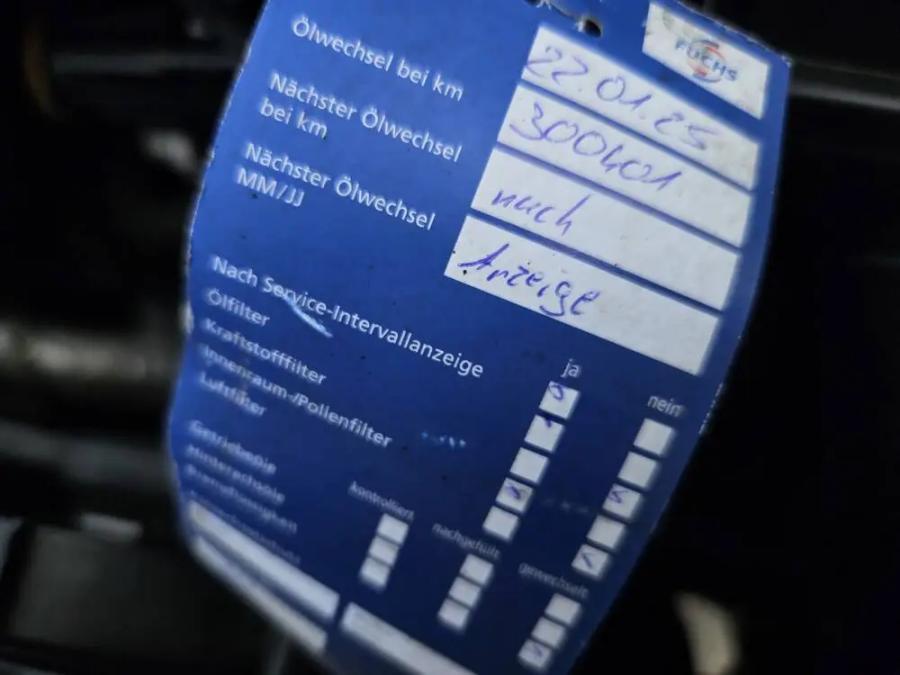 Melns Volvo XC60 2011 Jēkabpils, ar dzinēja tilpumu 2.40 L un nobraukumu 308 tūkst. km par 8400 €, foto 25 vietnē AUTOMOTO.COM.LV