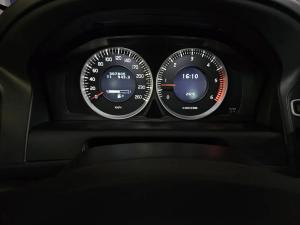 Melns Volvo XC60 2011 Jēkabpils, ar dzinēja tilpumu 2.40 L un nobraukumu 308 tūkst. km par 8400 €, foto 34 vietnē AUTOMOTO.COM.LV
