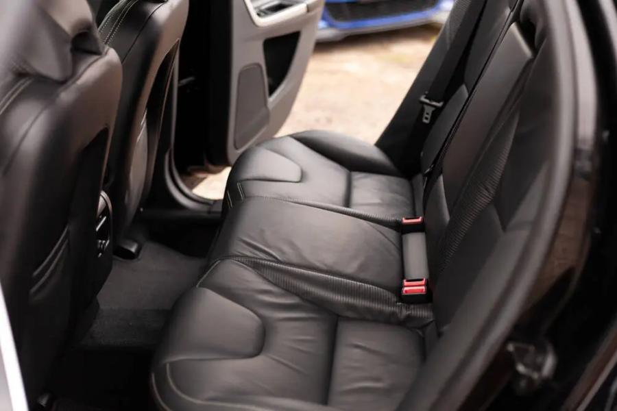 Melns Volvo XC60 2011 Rīga, ar dzinēja tilpumu 2.40 L un nobraukumu 222 tūkst. km par 10995 €, foto 11 vietnē AUTOMOTO.COM.LV