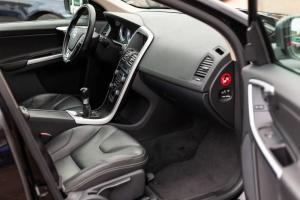 Melns Volvo XC60 2011 Rīga, ar dzinēja tilpumu 2.40 L un nobraukumu 222 tūkst. km par 10995 €, foto 14 vietnē AUTOMOTO.COM.LV