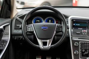 Melns Volvo XC60 2011 Rīga, ar dzinēja tilpumu 2.40 L un nobraukumu 222 tūkst. km par 10995 €, foto 23 vietnē AUTOMOTO.COM.LV