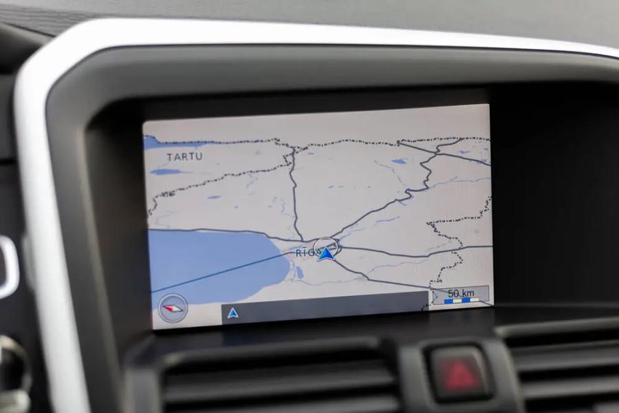 Melns Volvo XC60 2011 Rīga, ar dzinēja tilpumu 2.40 L un nobraukumu 222 tūkst. km par 10995 €, foto 27 vietnē AUTOMOTO.COM.LV