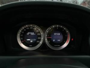 Black Volvo XC60 2011 in Riga, with an engine capacity of 2.40 L and mileage of 266 thousand km for 9399 €, photo 7 on AUTOMOTO.COM.LV