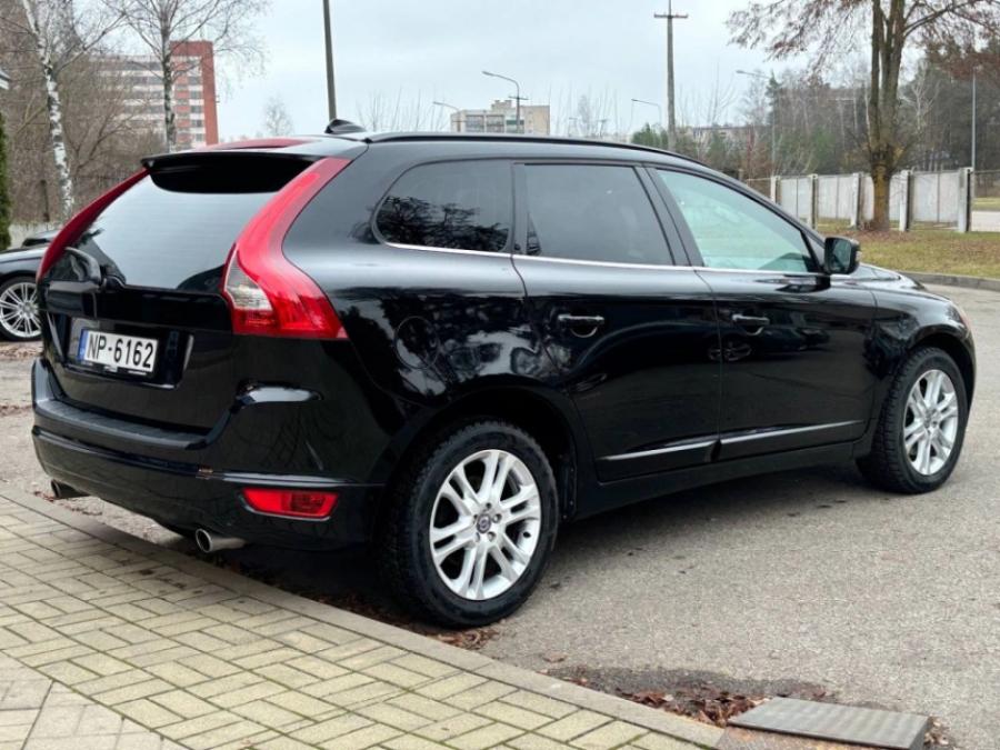 Black Volvo XC60 2011 in Riga, with an engine capacity of 2.40 L and mileage of 266 thousand km for 9399 €, photo 14 on AUTOMOTO.COM.LV