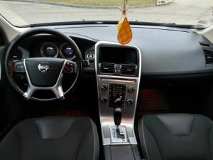 Black Volvo XC60 2011 in Riga, with an engine capacity of 2.40 L and mileage of 266 thousand km for 9399 €, photo 19 on AUTOMOTO.COM.LV