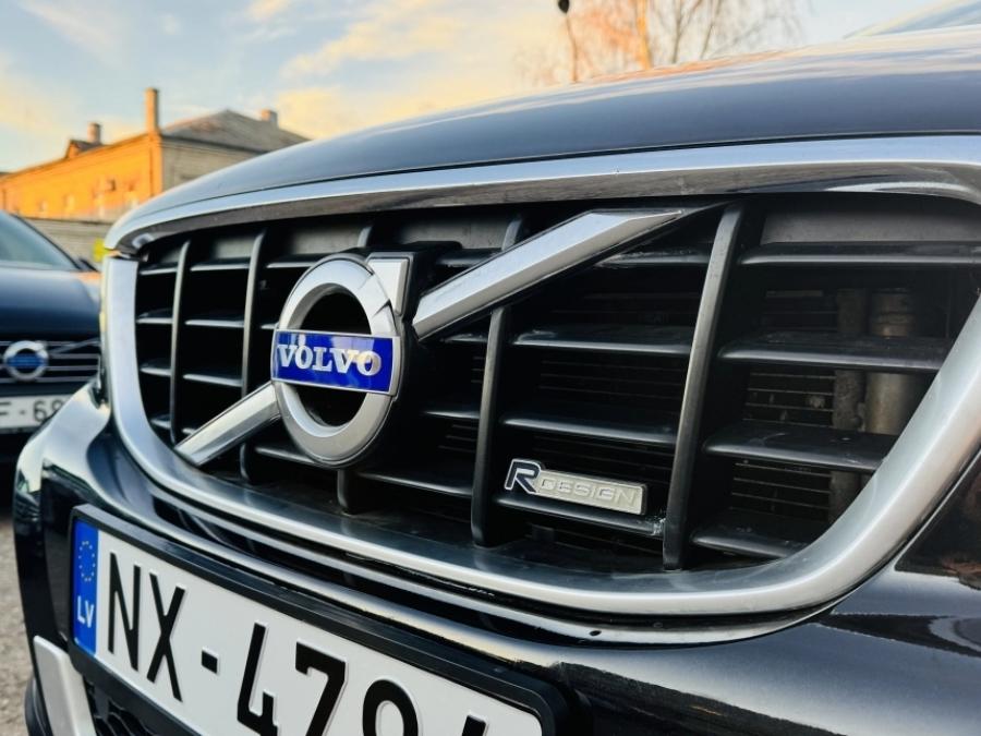 Melns Volvo XC60 2011 Rīga, ar dzinēja tilpumu 2.40 L un nobraukumu 266 tūkst. km par 10900 €, foto 7 vietnē AUTOMOTO.COM.LV