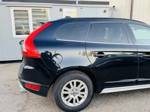 Melns Volvo XC60 2011 Rīga, ar dzinēja tilpumu 2.40 L un nobraukumu 266 tūkst. km par 10900 €, foto 15 vietnē AUTOMOTO.COM.LV