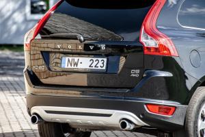 Black Volvo XC60 2011 in Riga, with an engine capacity of 2.40 L and mileage of 245 thousand km for 9790 €, photo 6 on AUTOMOTO.COM.LV
