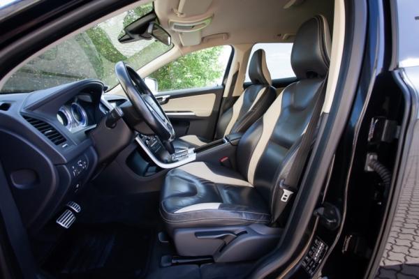 Melns Volvo XC60 2011 Rīga, ar dzinēja tilpumu 2.40 L un nobraukumu 245 tūkst. km par 9790 €, foto 6 vietnē AUTOMOTO.COM.LV