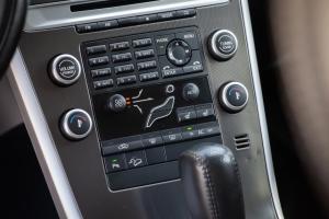 Black Volvo XC60 2011 in Riga, with an engine capacity of 2.40 L and mileage of 245 thousand km for 9790 €, photo 23 on AUTOMOTO.COM.LV