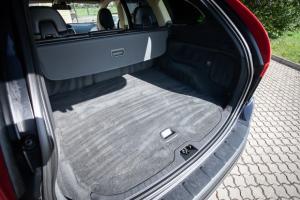 Black Volvo XC60 2011 in Riga, with an engine capacity of 2.40 L and mileage of 245 thousand km for 9790 €, photo 25 on AUTOMOTO.COM.LV