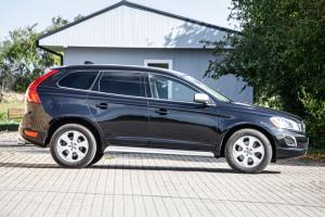 Black Volvo XC60 2011 in Riga, with an engine capacity of 2.40 L and mileage of 245 thousand km for 9790 €, photo 29 on AUTOMOTO.COM.LV