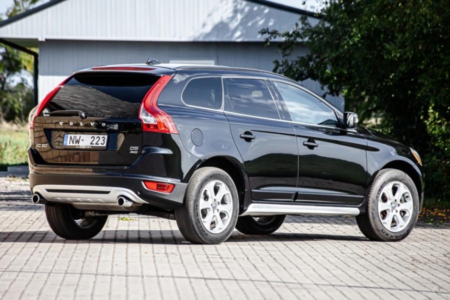 Black Volvo XC60 2011 in Riga, with an engine capacity of 2.40 L and mileage of 245 thousand km for 9790 €, photo 30 on AUTOMOTO.COM.LV