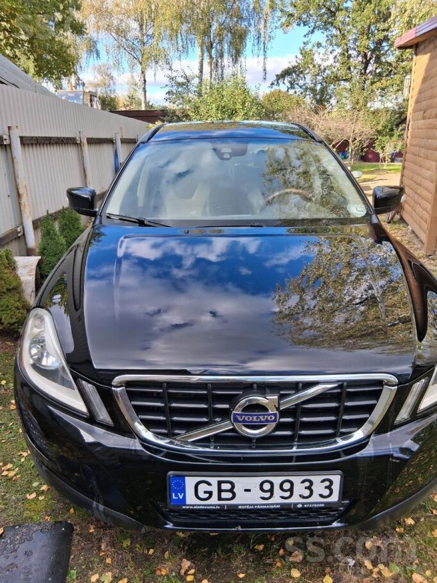 Black Volvo XC60 2011 in Rezekne, with an engine capacity of 2.00 L and mileage of 337 thousand km for 5900 €, photo 1 on AUTOMOTO.COM.LV
