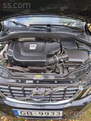 Black Volvo XC60 2011 in Rezekne, with an engine capacity of 2.00 L and mileage of 337 thousand km for 5900 €, photo 10 on AUTOMOTO.COM.LV