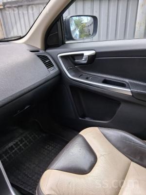 Black Volvo XC60 2011 in Rezekne, with an engine capacity of 2.00 L and mileage of 337 thousand km for 5900 €, photo 15 on AUTOMOTO.COM.LV