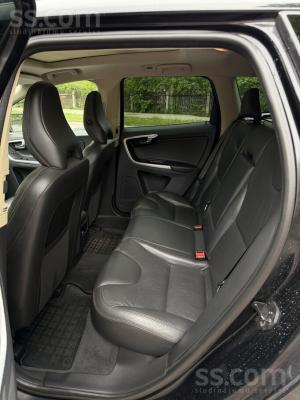Melns Volvo XC60 2011 Rīga, ar dzinēja tilpumu 2.40 L un nobraukumu 226 tūkst. km par 9800 €, foto 7 vietnē AUTOMOTO.COM.LV