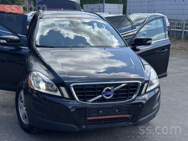 Black Volvo XC60 2011 in Riga, with an engine capacity of 2.00 L and mileage of 207 thousand km for 7950 €, photo 1 on AUTOMOTO.COM.LV