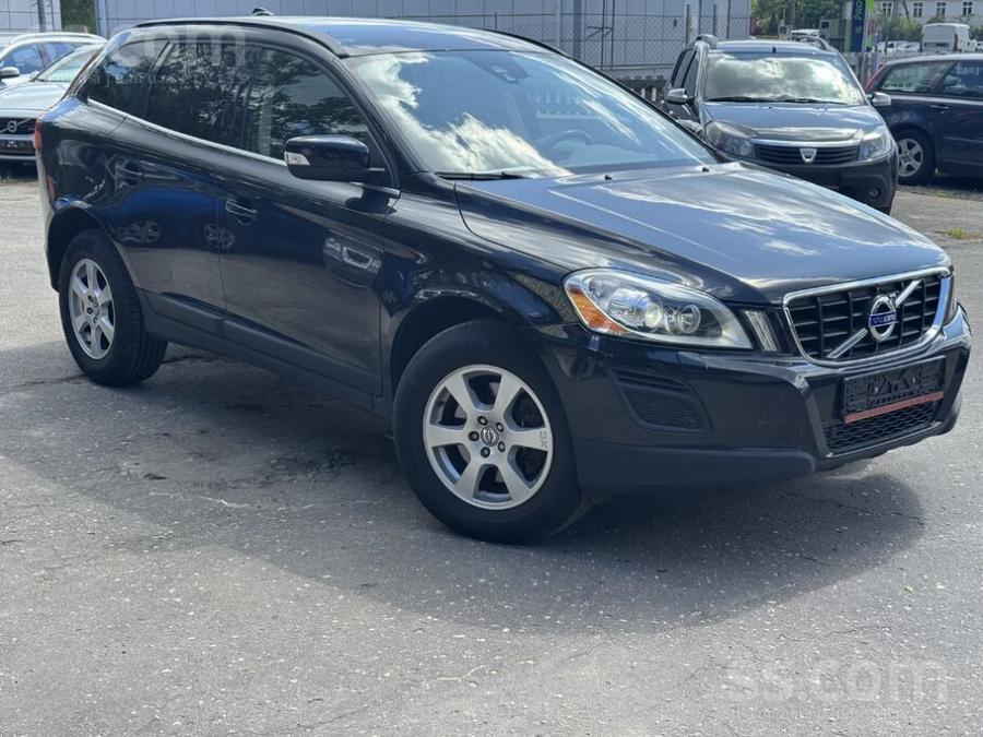 Melns Volvo XC60 2011 Rīga, ar dzinēja tilpumu 2.00 L un nobraukumu 207 tūkst. km par 7950 €, foto 4 vietnē AUTOMOTO.COM.LV